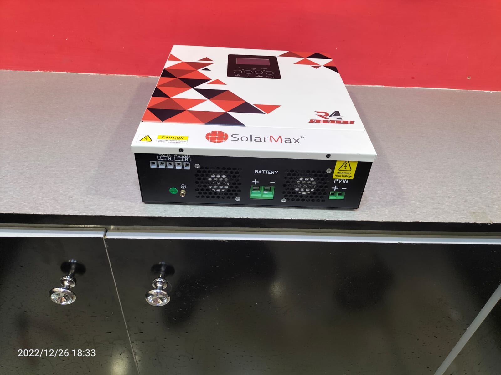 SolarMax R4 PV 2000 Pure Sine Wave Inverter – ElectricalWall